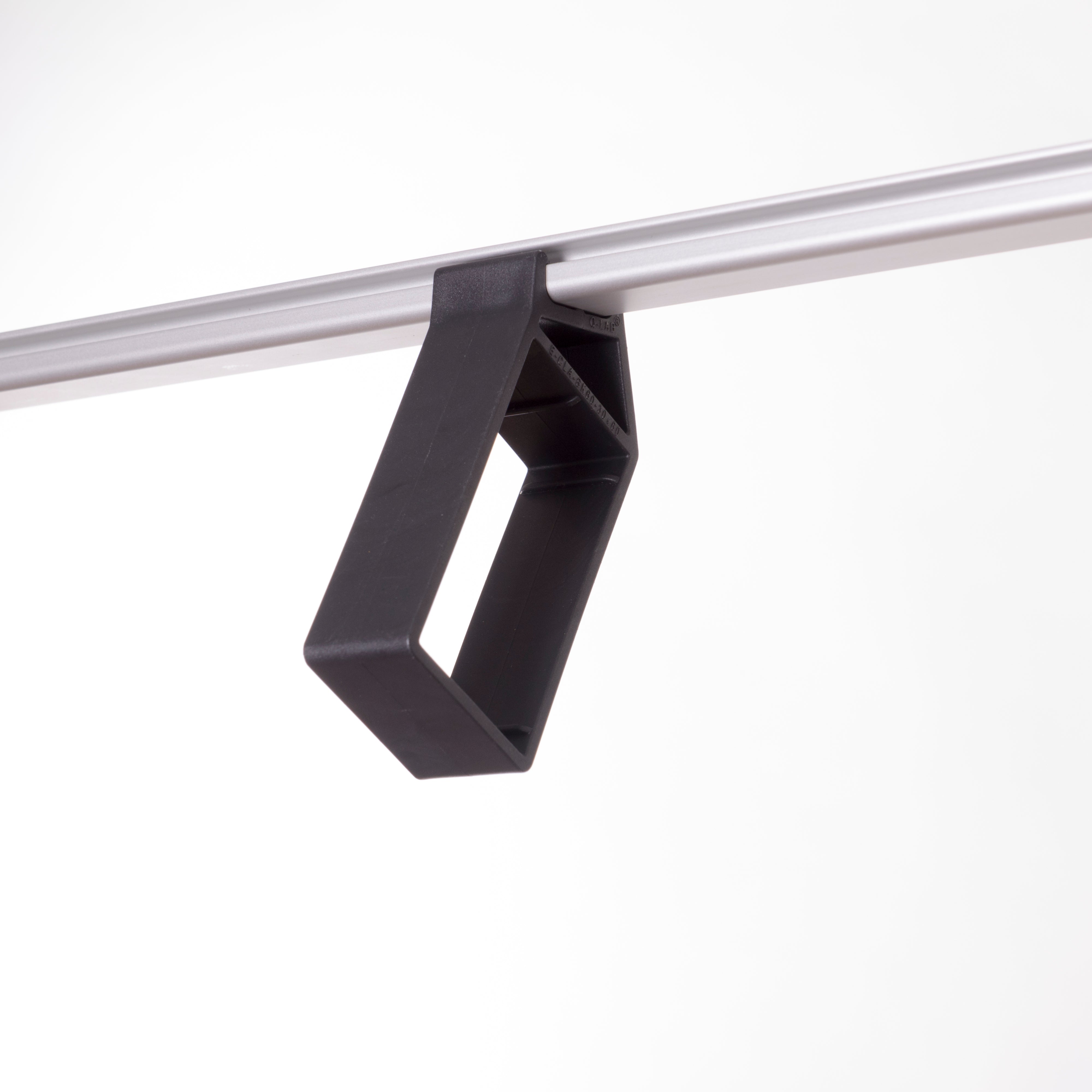OE EasyClamp 30x60 60° Powerunit/Powerbar Clip | The Power Outlet